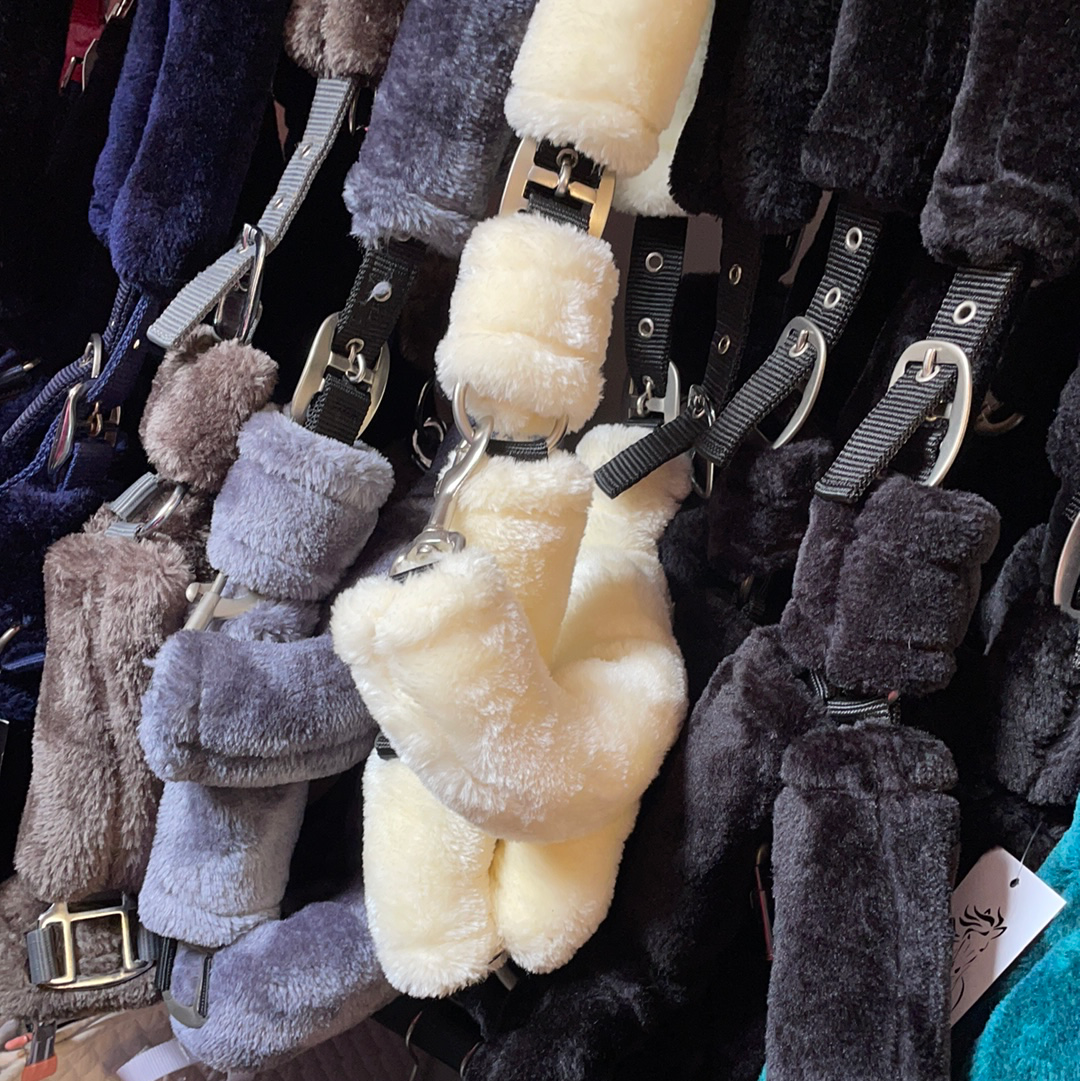 Super Fluffy Deluxe Headcollar - Full Size – Nag Mad Equestrian